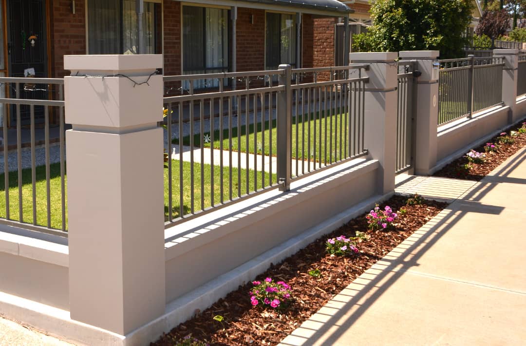 Modern Fence Ideas | Concrete Pillar Fences for Contemporary and Modern ...
